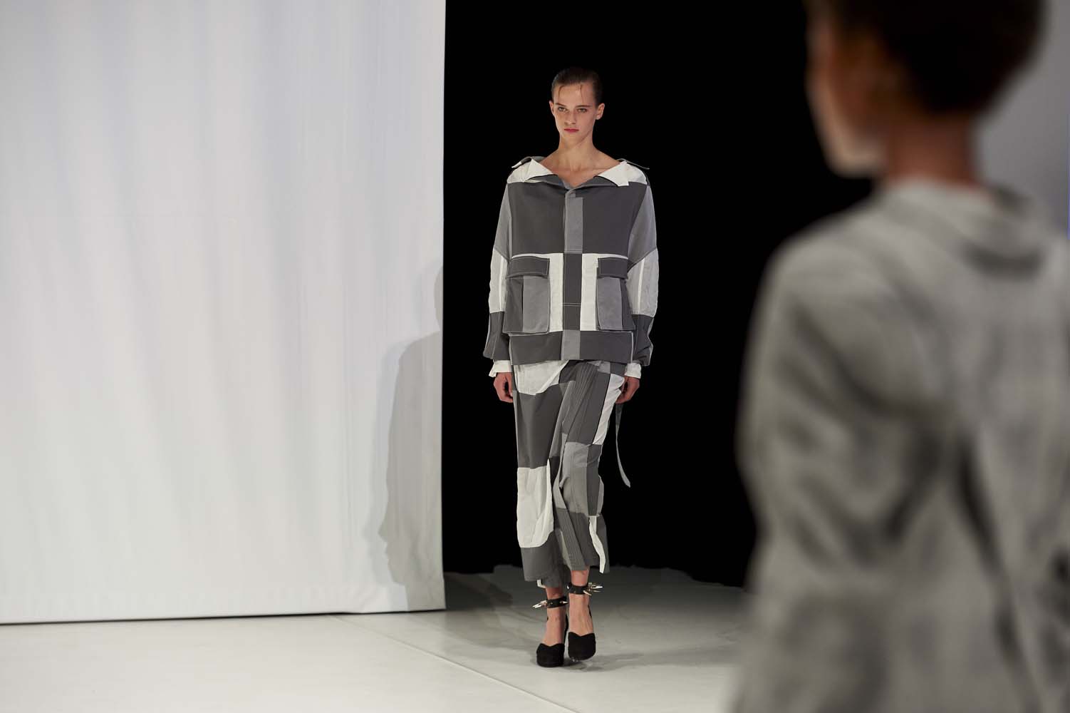 Hussein Chalayan 2019 İlkbahar/Yaz koleksiyonu - MODA HABER Haberleri