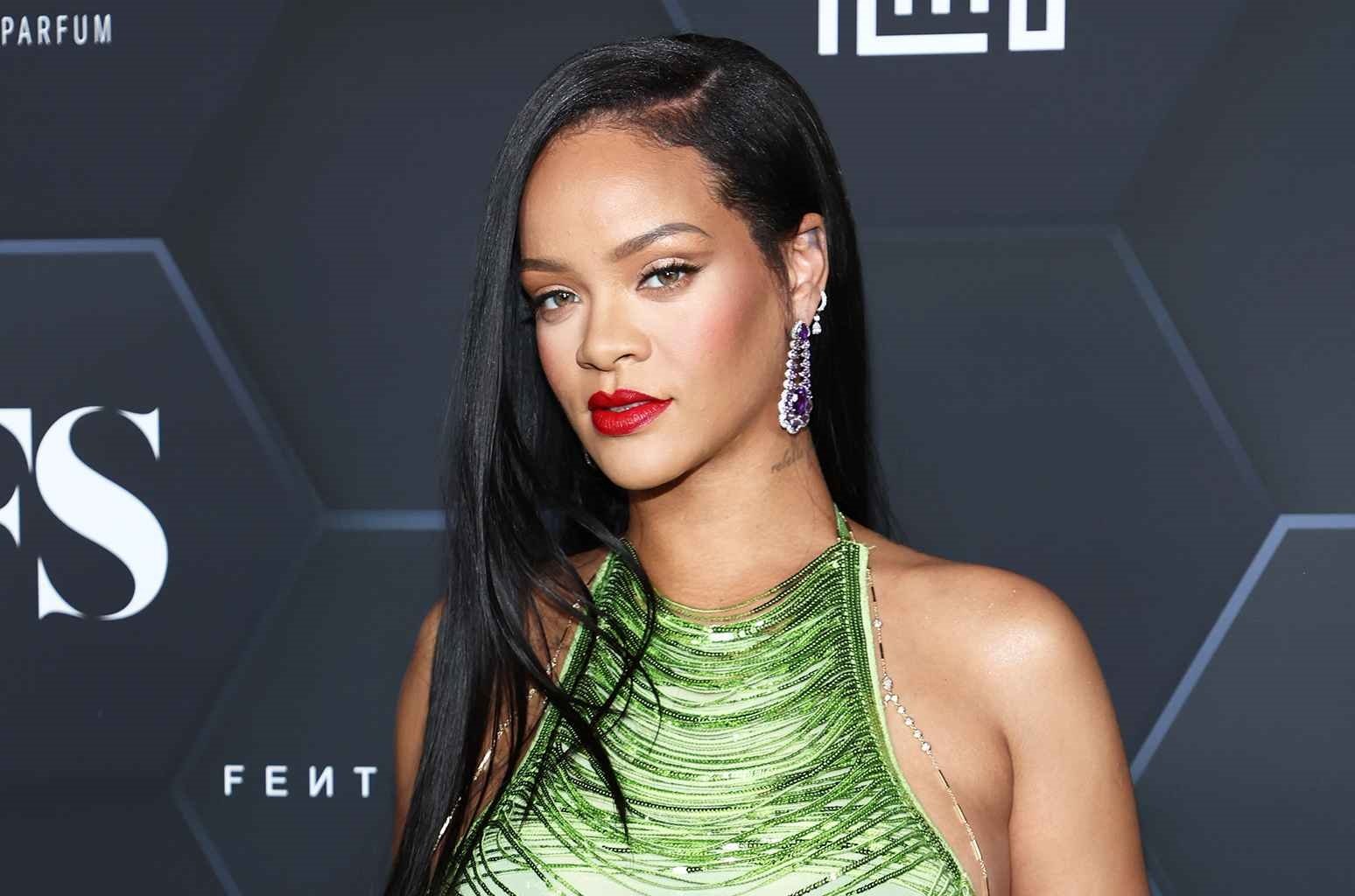Rihanna'dan Fenty Kids Hamlesi - MODA Haberleri